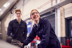What is a School Based Apprenticeship or Traineeship (SBAT) | METS